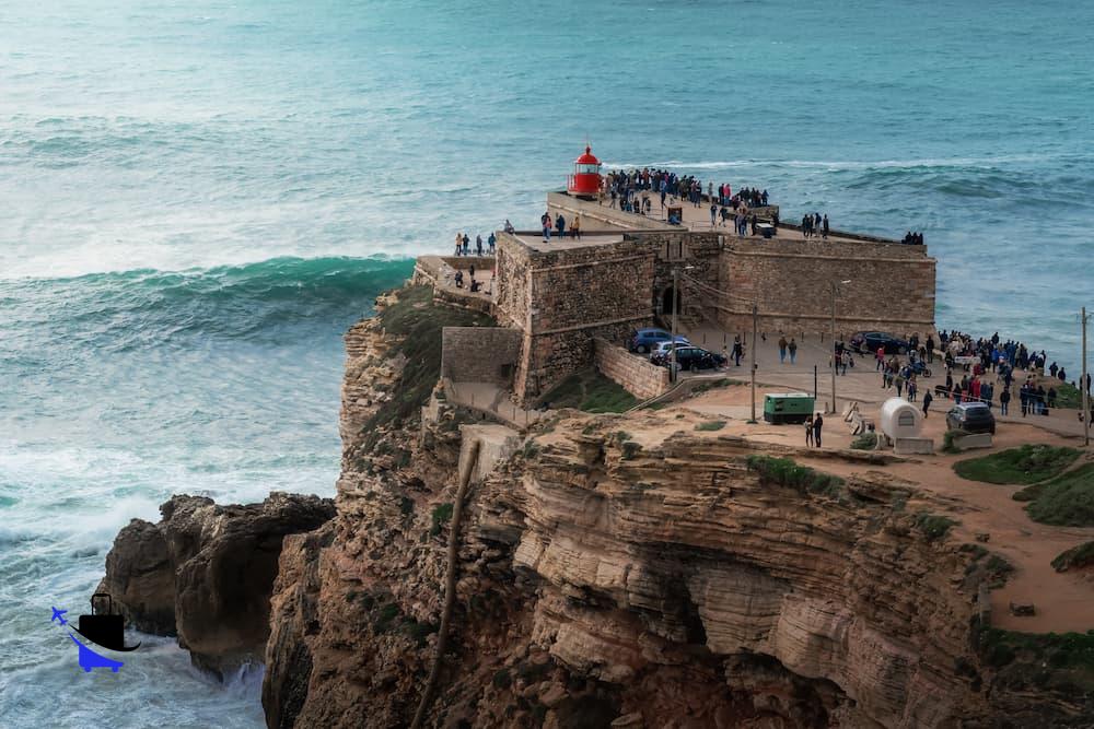 Saiba tudo sobre as Ondas Gigantes da Nazaré em Portugal